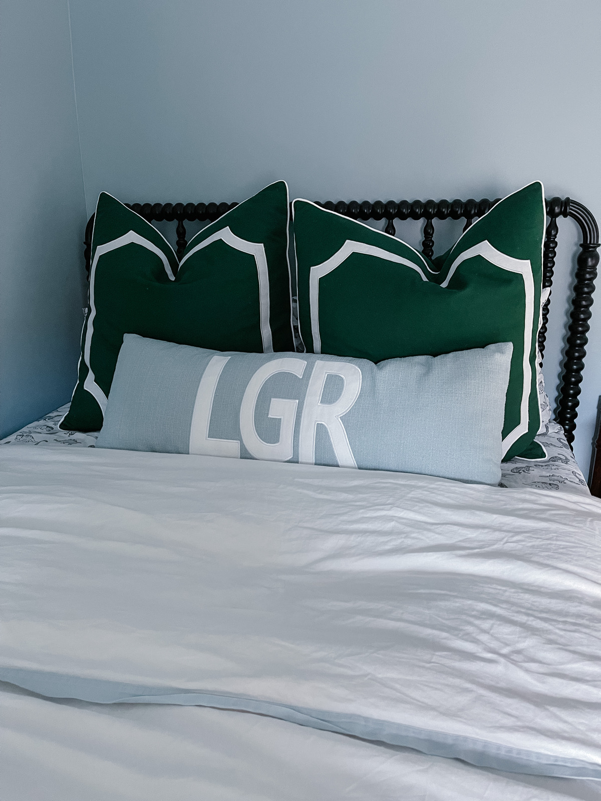 The Best Pillow Inserts - Veronika's Blushing