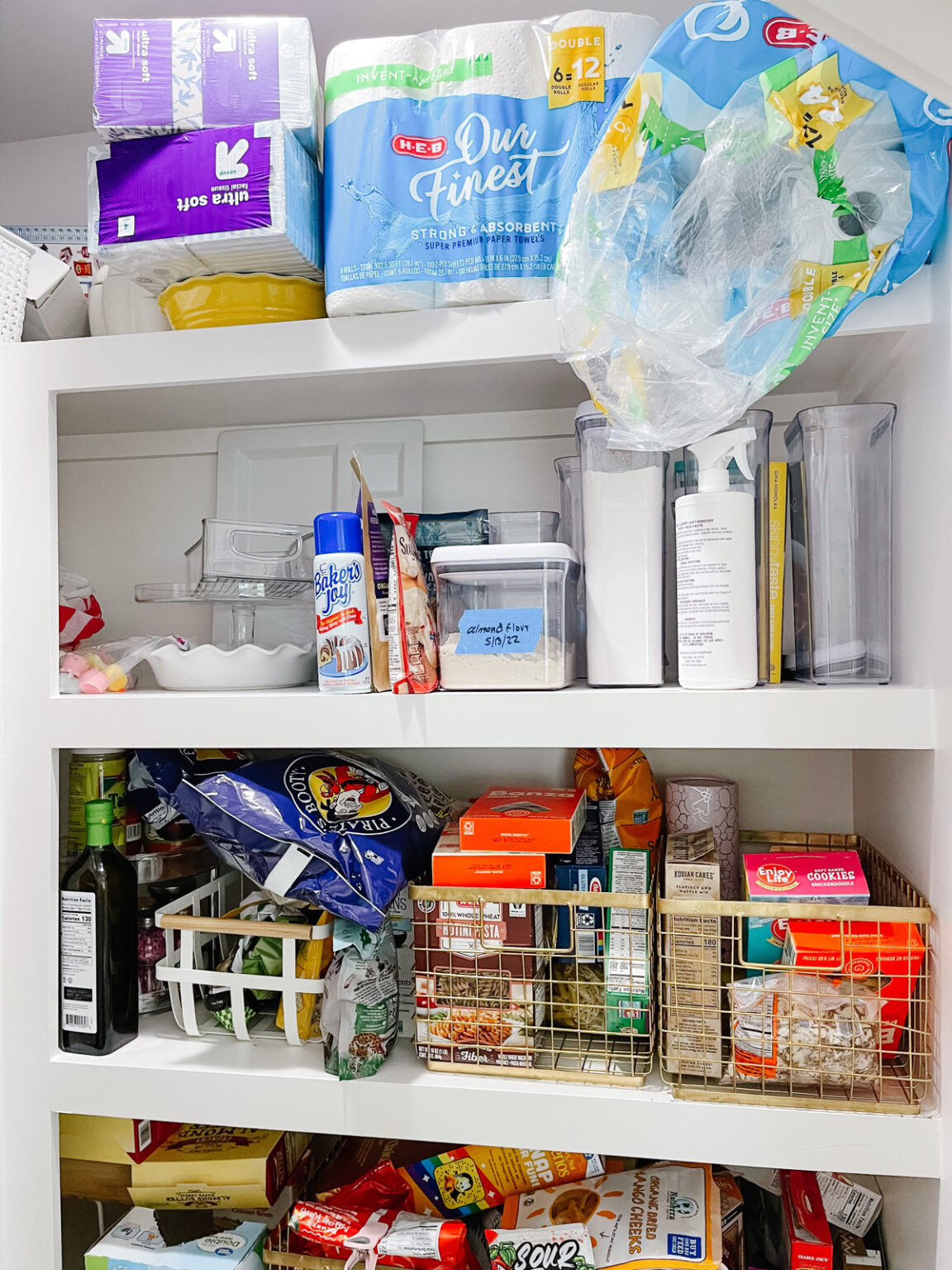 Our Pantry Makeover with The Organized Chaos Co. - Veronika's Blushing